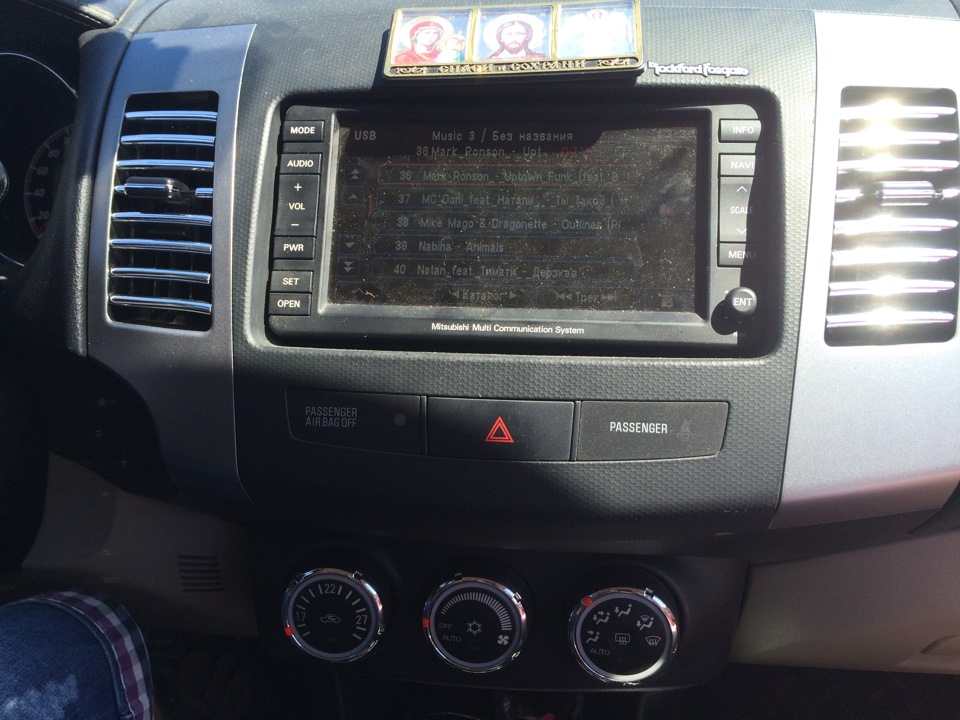 Хром на воздуховоды — Mitsubishi Outlander XL, 2,4 л, 2008 года ...