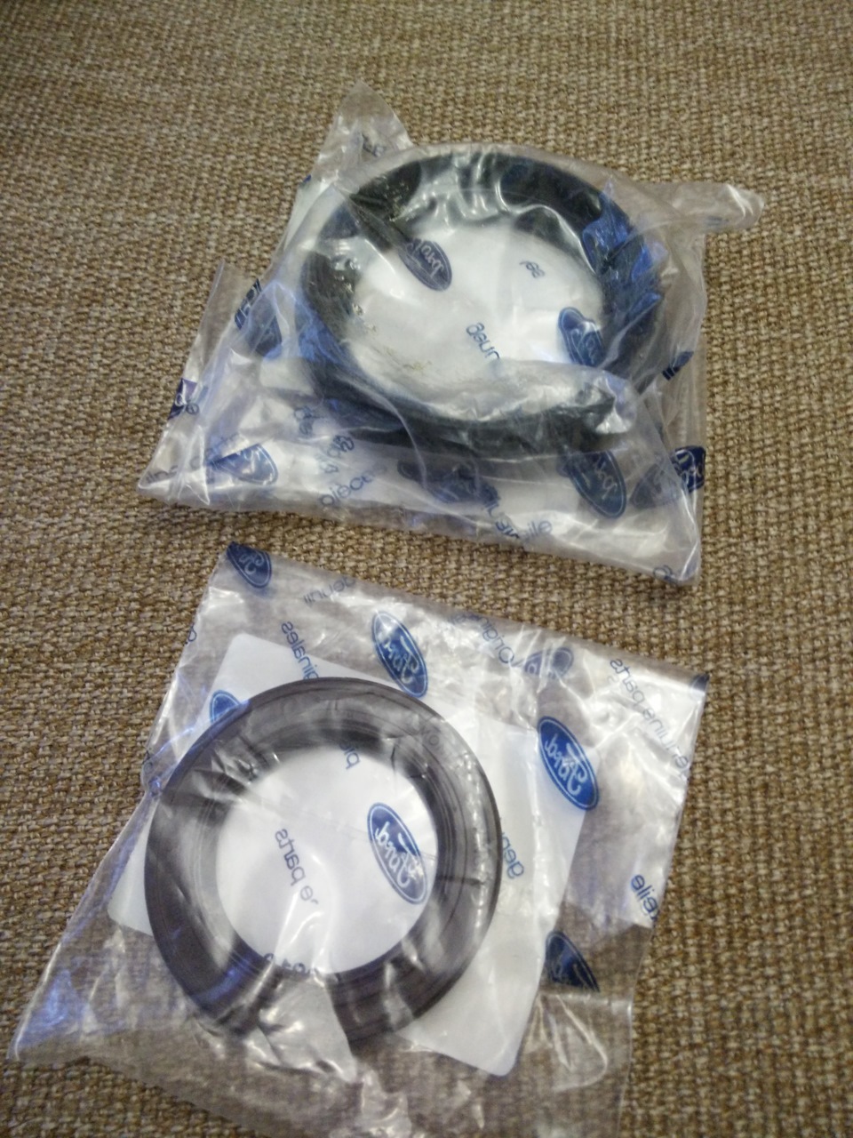 Течь масла с КПП — Ford Transit (7G), 2,4 л, 2011 года | своими руками ...