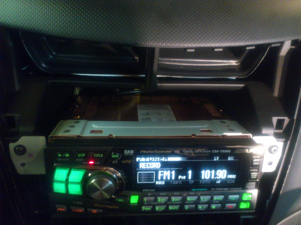 Поставил ГУ Alpine CDA-7998R — Hyundai Solaris, 1,6 л, 2013 года ...