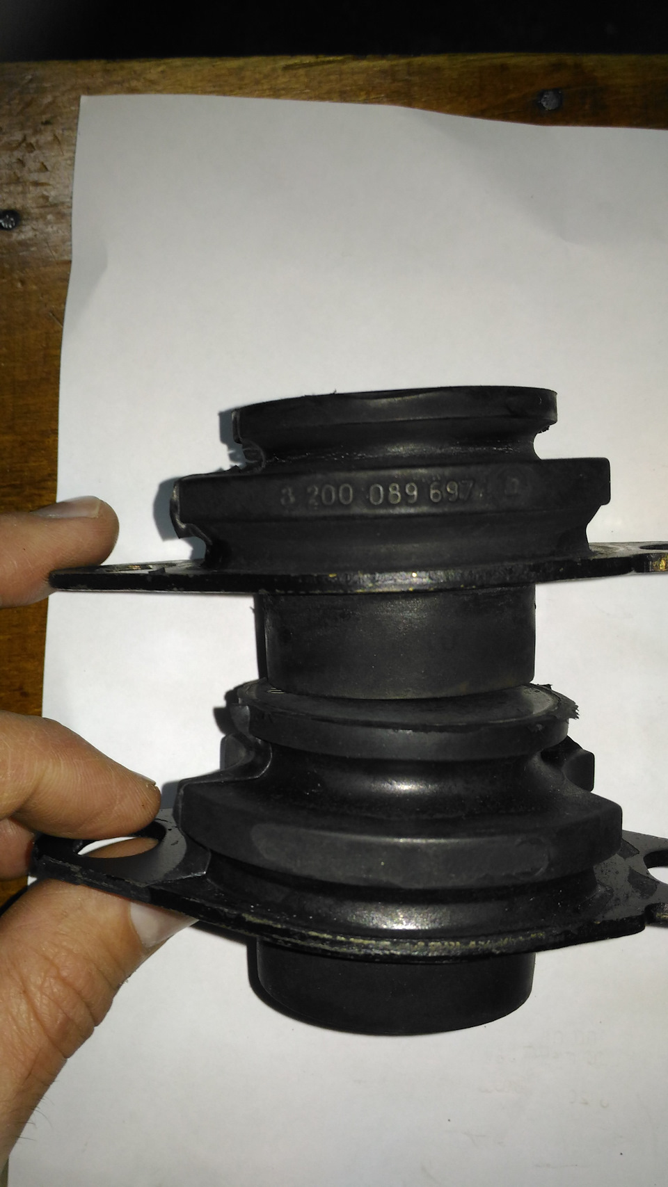 8200089697 Опора двигателя (мет, рез) RENAULT | Запчасти на DRIVE2