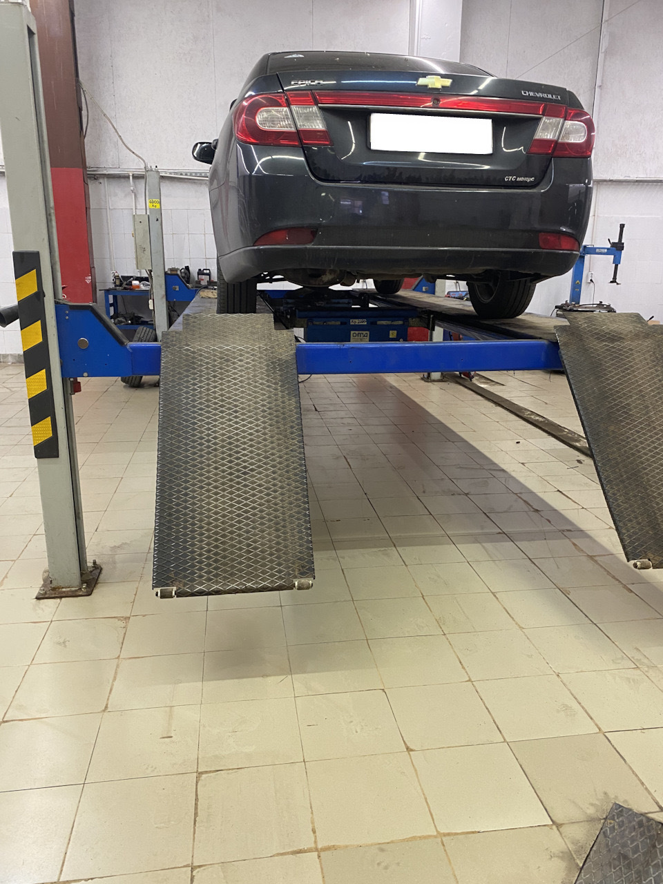 Замена масла и фильтров. — Chevrolet Epica, 2 л, 2011 года | визит на ...