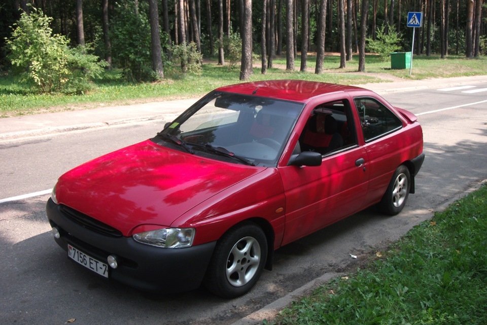 Давайте уже сколько можно — Ford Escort Mk6 1 8 л 1995 года