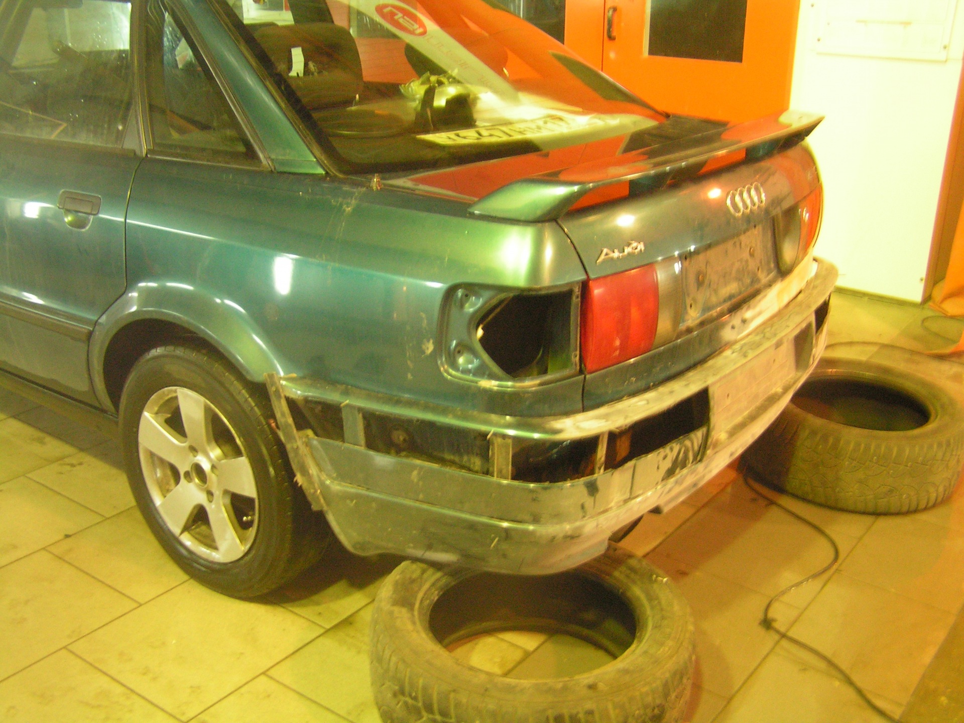Её жизнь в чужих руках — Audi 80 B4 2 3 л 1992 года кузовной