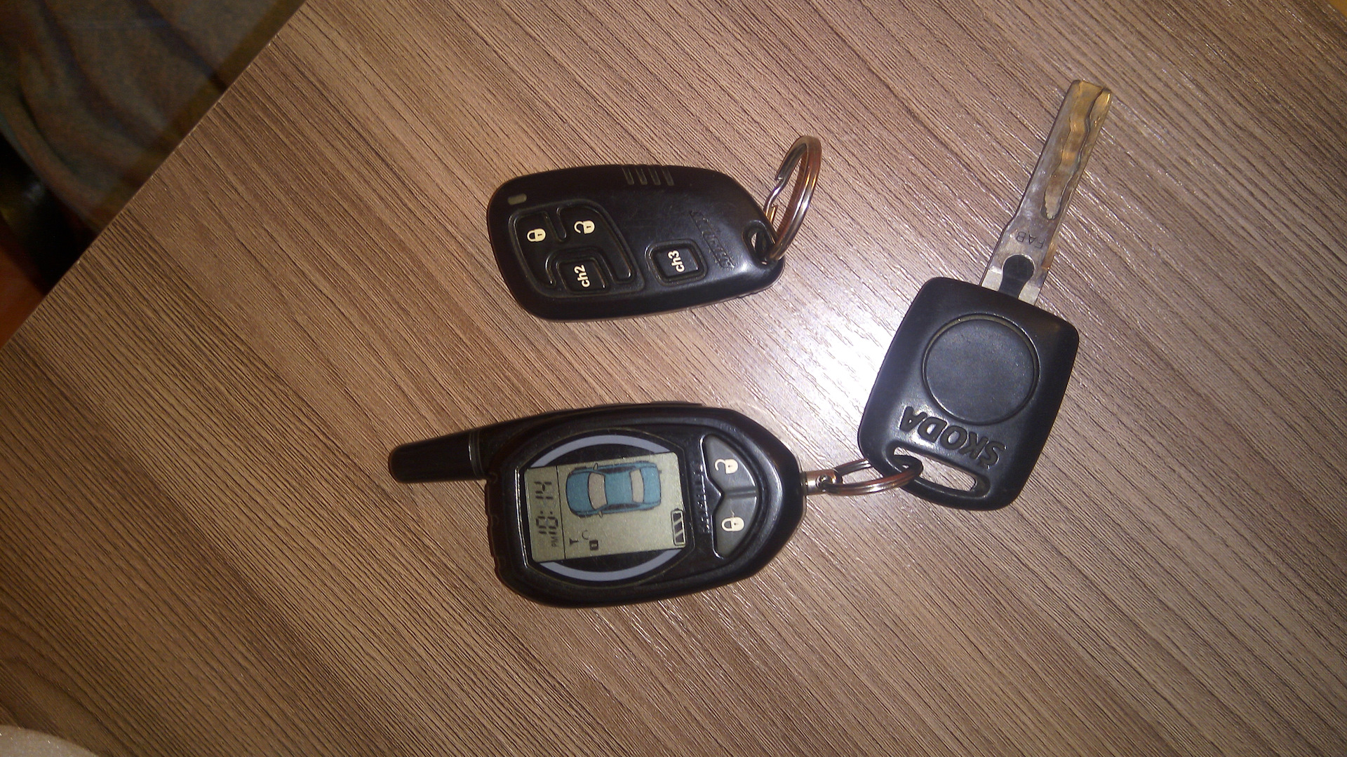 Брелки сигнализации) — Skoda Octavia A4 Mk1, 1,8 л, 2001 года ...