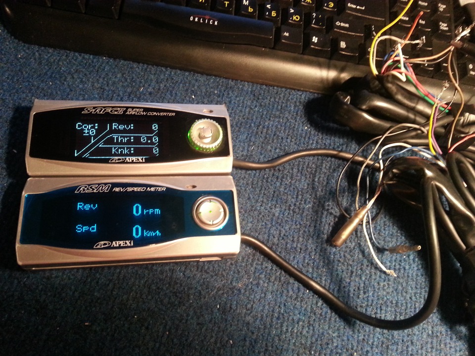 Продам пару приборчиков APEXI — DRIVE2