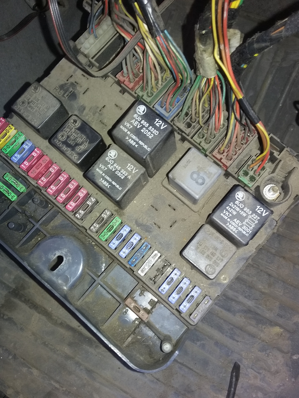 Блок поредохронителей — Skoda Felicia, 1,3 л, 1998 года | своими руками ...