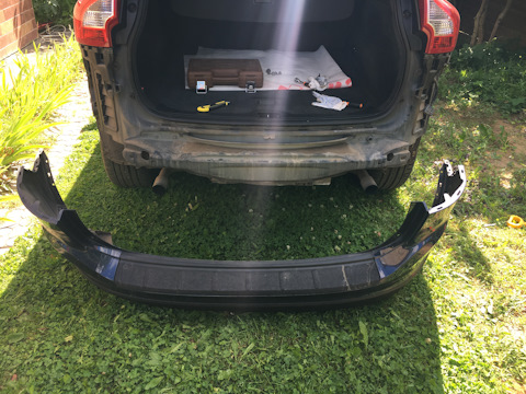 39809455 Задний бампер Xc60 Volvo | Запчасти на DRIVE2