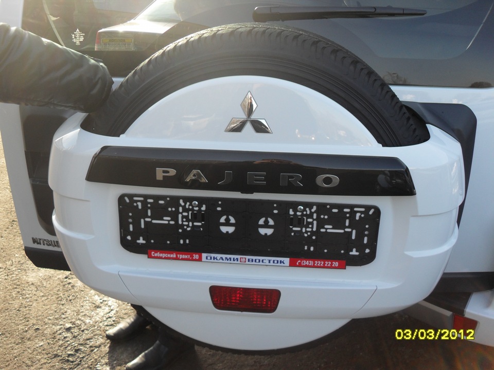 Чехол на запасное колесо — Mitsubishi Pajero (4G), 3 л, 2011 года ...