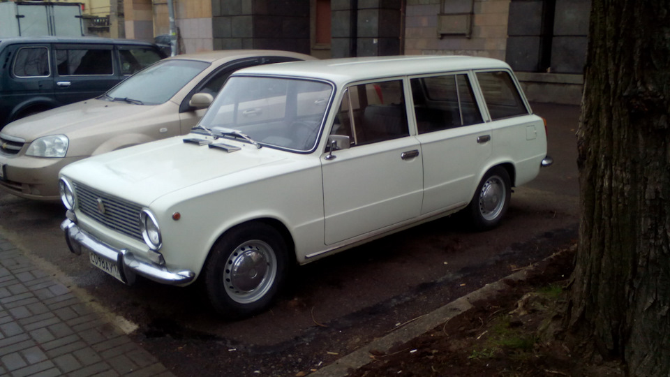 Это Нарвская… — Lada 2102, 1,2 л, 1977 года | наблюдение | DRIVE2