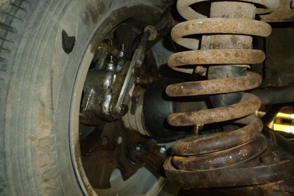 Подвеска передка закончена. — Chevrolet Niva (1G), 1,7 л, 2004 года ...