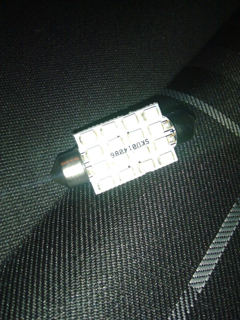 LED лампа в плафон освефения (горела в пол света) — Volkswagen Polo ...