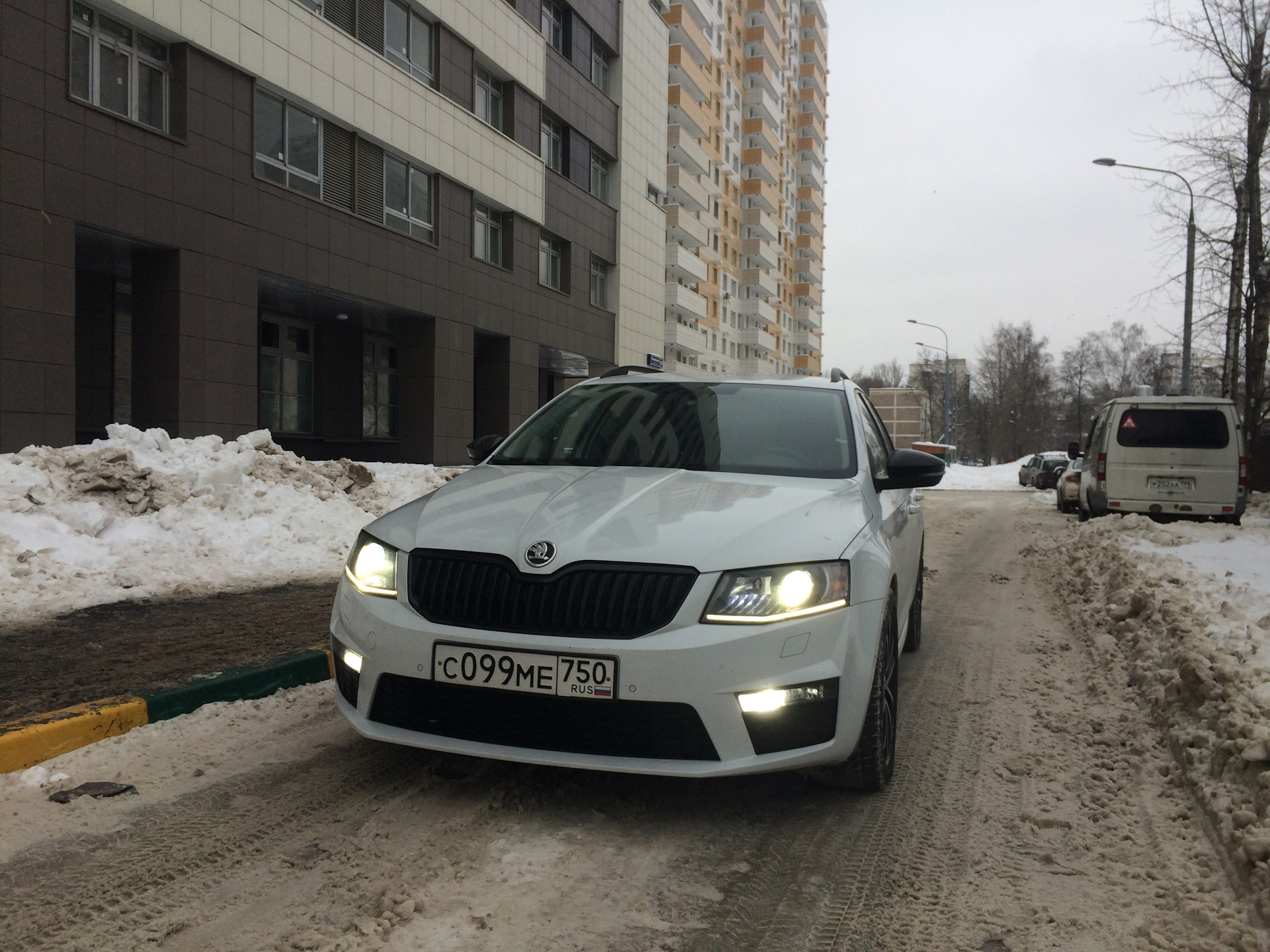 Машинка так же в продаже — Skoda Octavia Combi A7 Mk3, 1,8 л, 2014 года | фотография | DRIVE2