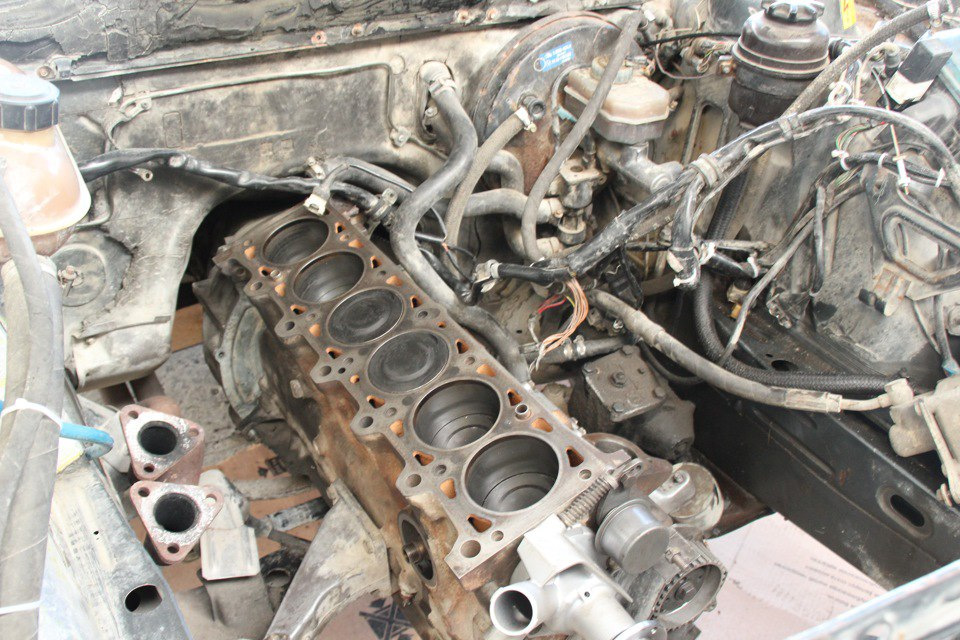 REBUILDING THE ENGINE — Осмотр и оживление M20B20 — BMW 5 series (E28 ...