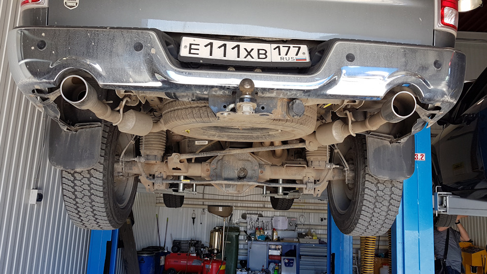 сменил масло в обоих мостах — Dodge Ram, 2 л, 2013 года | плановое ТО ...