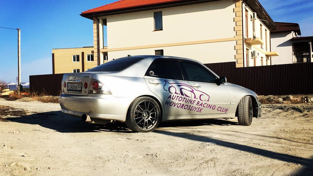 Toyota Altezza 3.0 бензиновый 2000 | 2JZ на DRIVE2