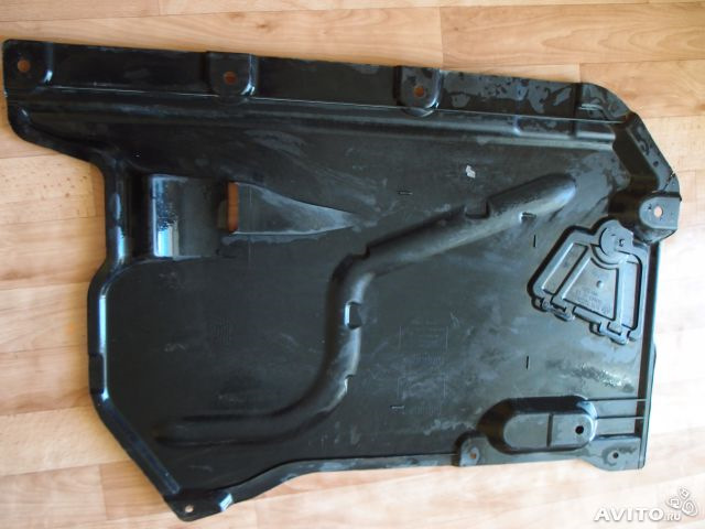 Завалялся на BMW X1 e84 пыльник (защита ) 51757130885 — BMW X1 (E84), 2 ...