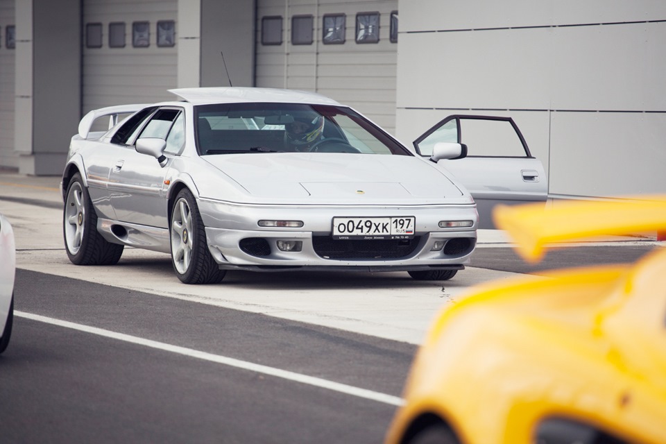Фотосъемка Lotus Esprit V8 на Moscow Raceway — DRIVE2
