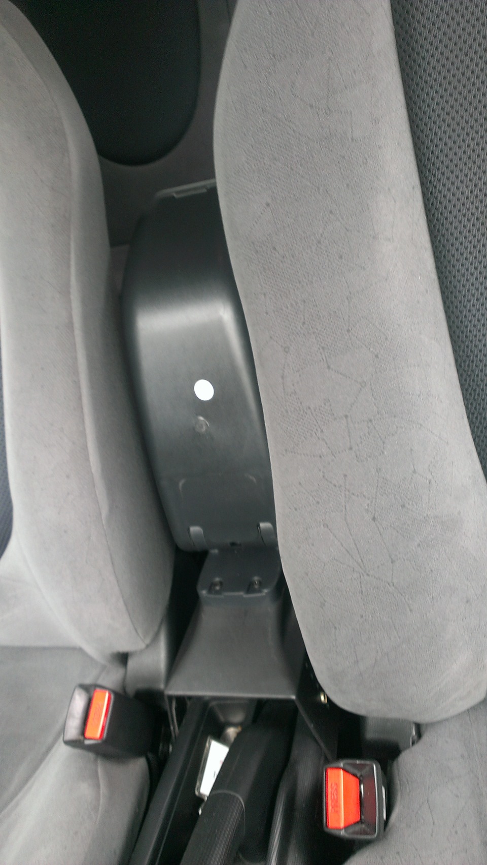 Подлокотник — Honda Fit (1G), 1,3 л, 2007 года | тюнинг | DRIVE2