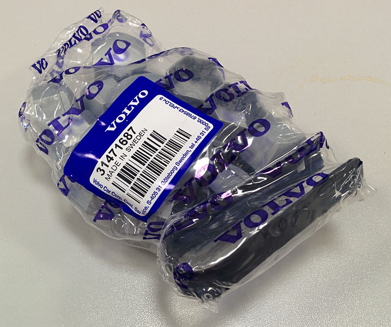 Борьба с ржавыми колесными болтами — Volvo XC70 II, 2,5 л, 2006 года ...