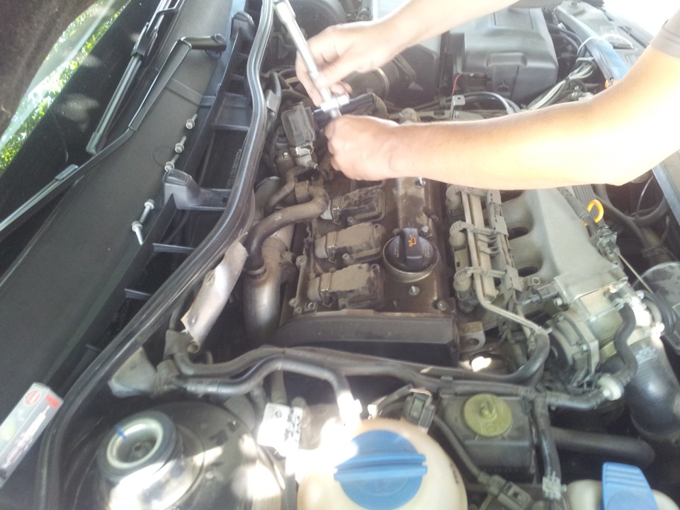 Замена свечей NGK Laser Platinum — Skoda Octavia A4 Mk1, 1,8 л, 2009 ...