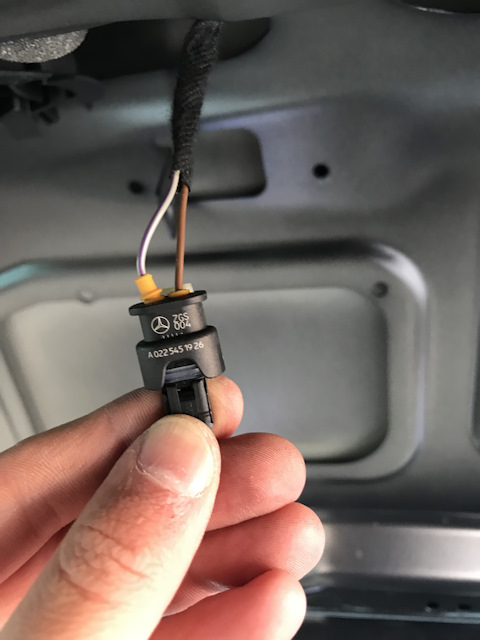 A0225451926 Разъём электрический Mercedes | Запчасти на DRIVE2