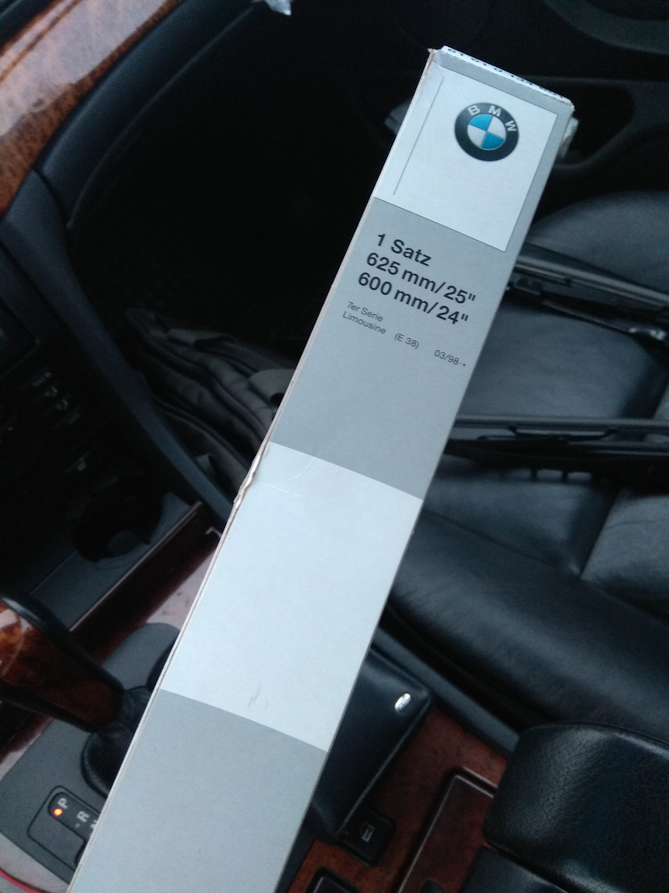 Замена щёток лобового стекла 61610134601 BMW — BMW 7 series (E38), 3 л ...