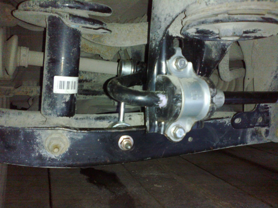 Установка заднего стабилизатора — Subaru Impreza (GE, GH), 2009 года ...