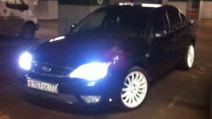 Установка сабвуфера мощностью 800 ватт — Ford Mondeo III, 2 л, 2006 ...