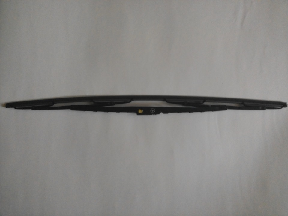 Новая щётка стеклоочистителя — Mercedes-Benz C-Class (W202), 1,8 л ...