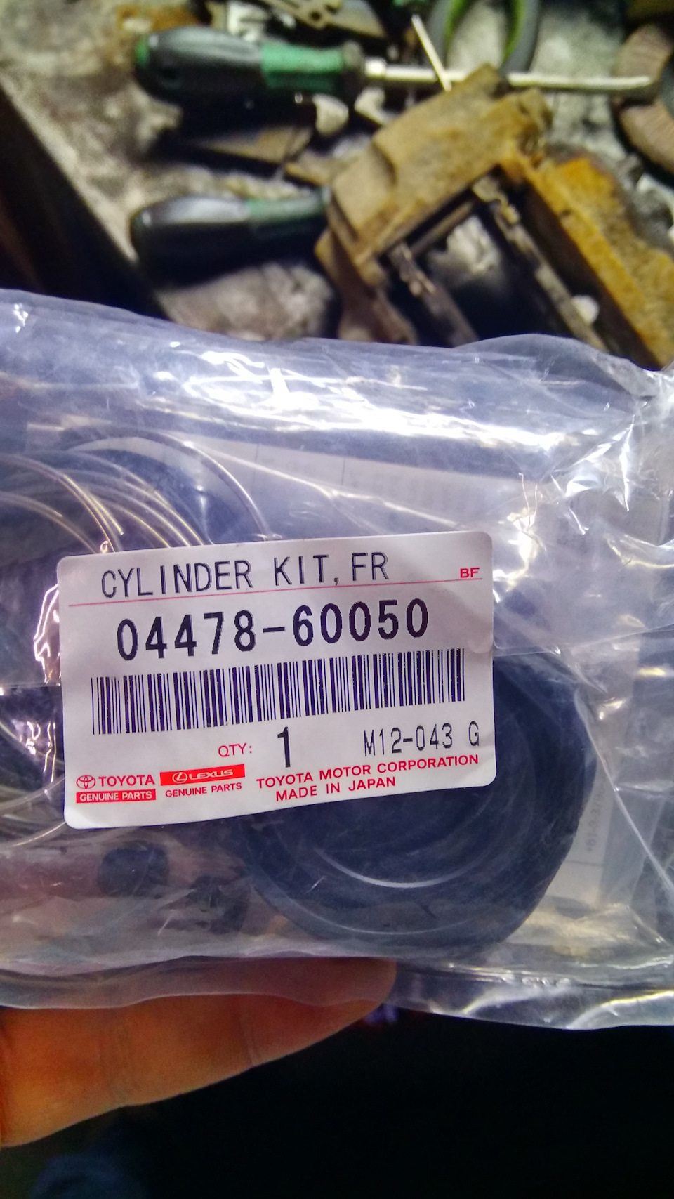 Шаг 1… Бензобак, жидкости, передние суппорта — Mitsubishi Pajero (4G ...