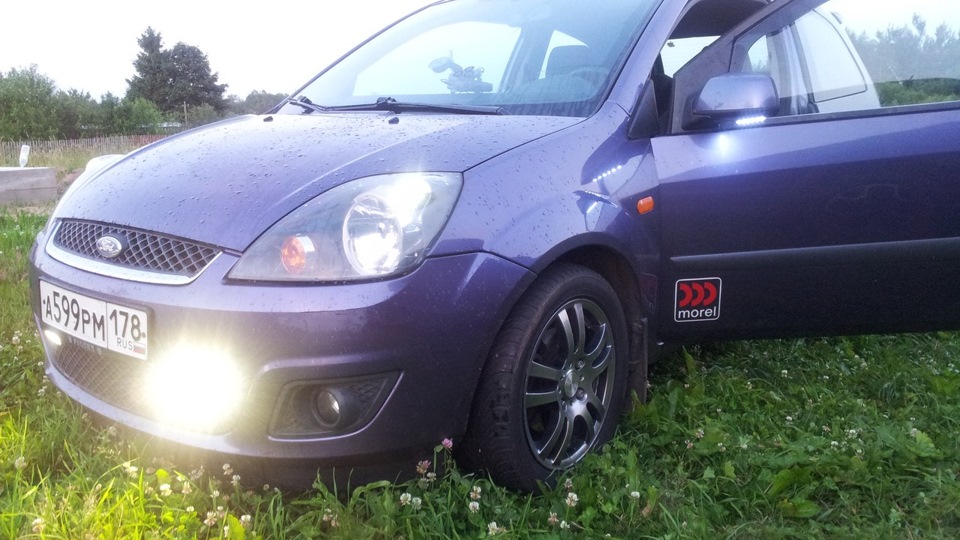 Дверные уплотнители на фиесту 5д — Ford Fiesta (Mk V), 1,6 л, 2008 года | другое | DRIVE2