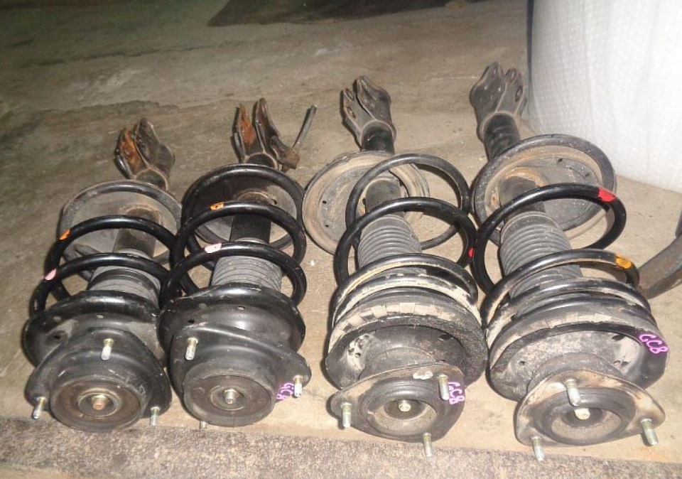 Срочно нуждаюсь в задней правой стойке. — Subaru Legacy (BC/BJ/BF), 2,2 ...