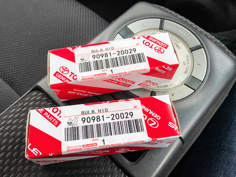 Замена ксеноновых ламп на Toyota bB — Toyota bB (2G), 1,5 л, 2008 года ...