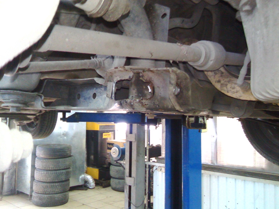 Замена рычагов передней подвески — Hyundai Getz, 1,4 л, 2008 года ...