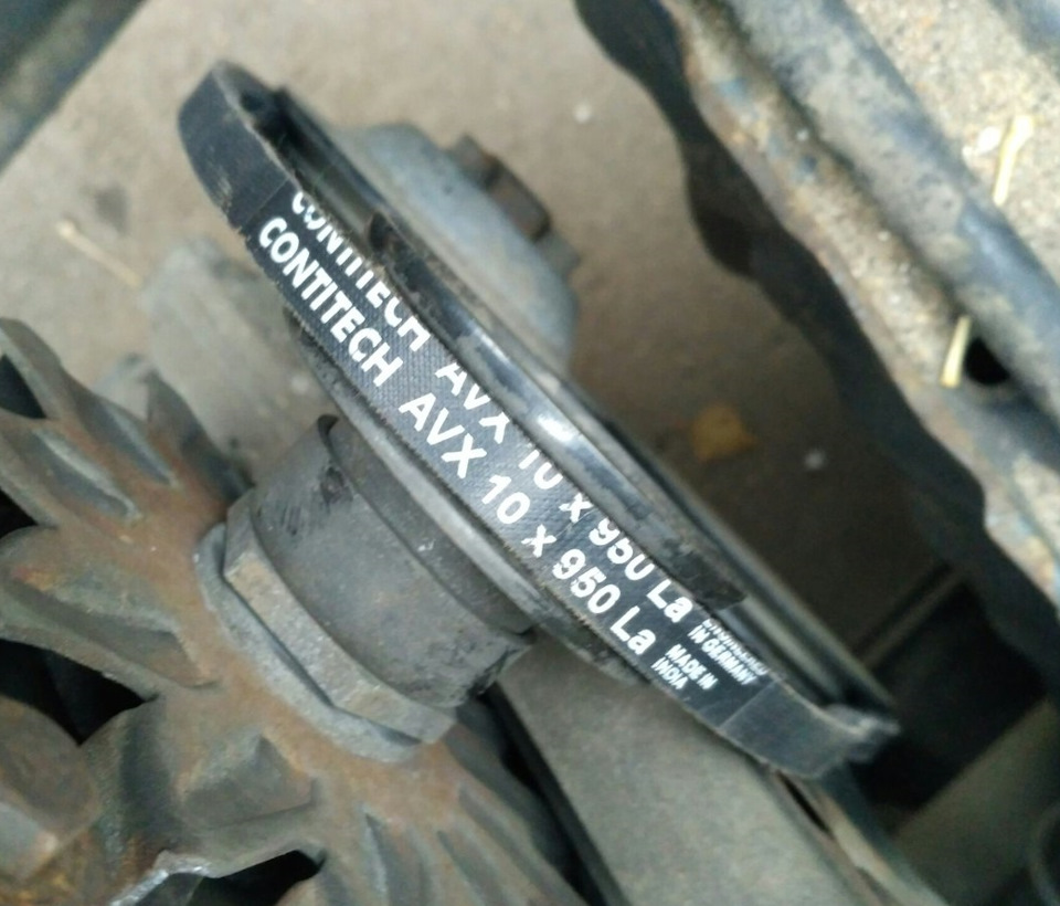 Приводной ремень и трубочка. — Volkswagen Golf Mk2, 1,6 л, 1988 года ...