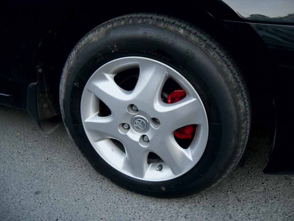 Покрасил суппорта) — Toyota Corolla (120), 1,5 л, 2003 года | просто ...