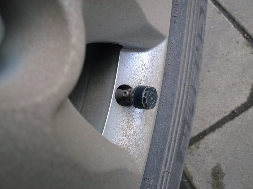 Вентиль шины, бомба замедленного действия или беда где-то рядом ...