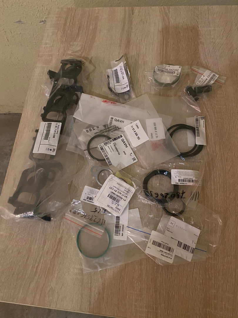 11618506782 Профильный уплотнитель BMW | Запчасти на DRIVE2