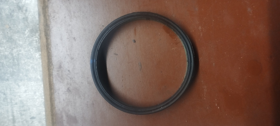 Обслуживание передних тормозов, замена масла в ДВС и небольшое ...