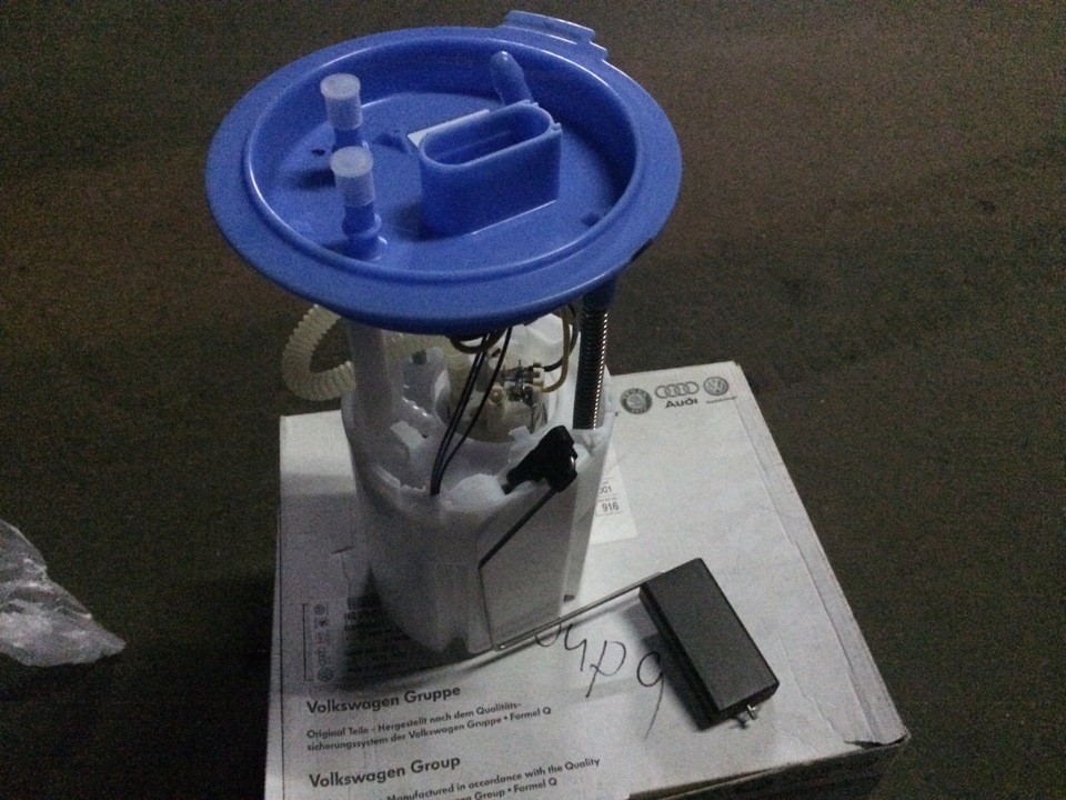 Замена топливного насоса — Volkswagen Scirocco (3G), 2 л, 2011 года ...