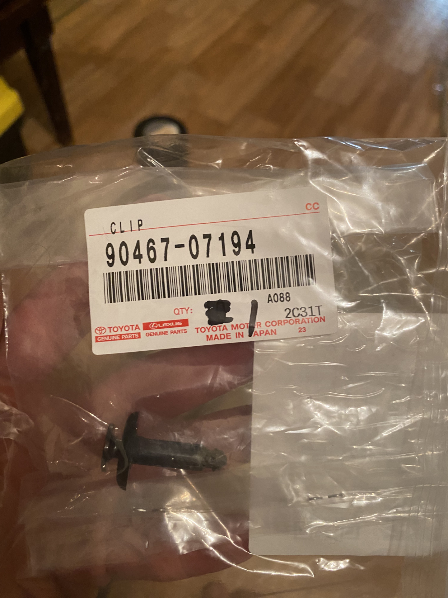 🔩Клипсы жабо и накладка заднего очистителя — Toyota RAV4 (II), 2 л ...