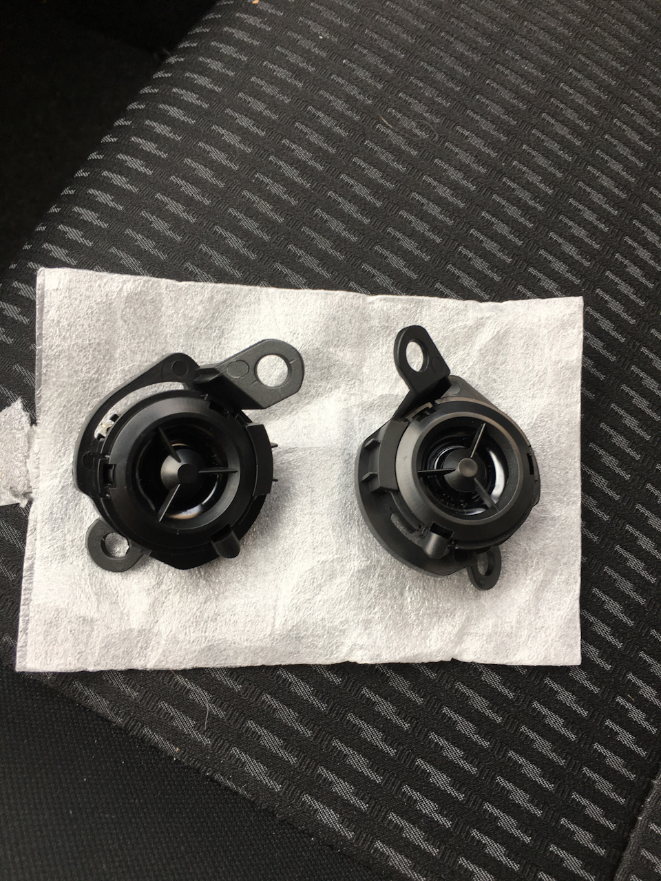 #1 Установка твиттеров — Mitsubishi Lancer X, 1,6 л, 2012 года ...