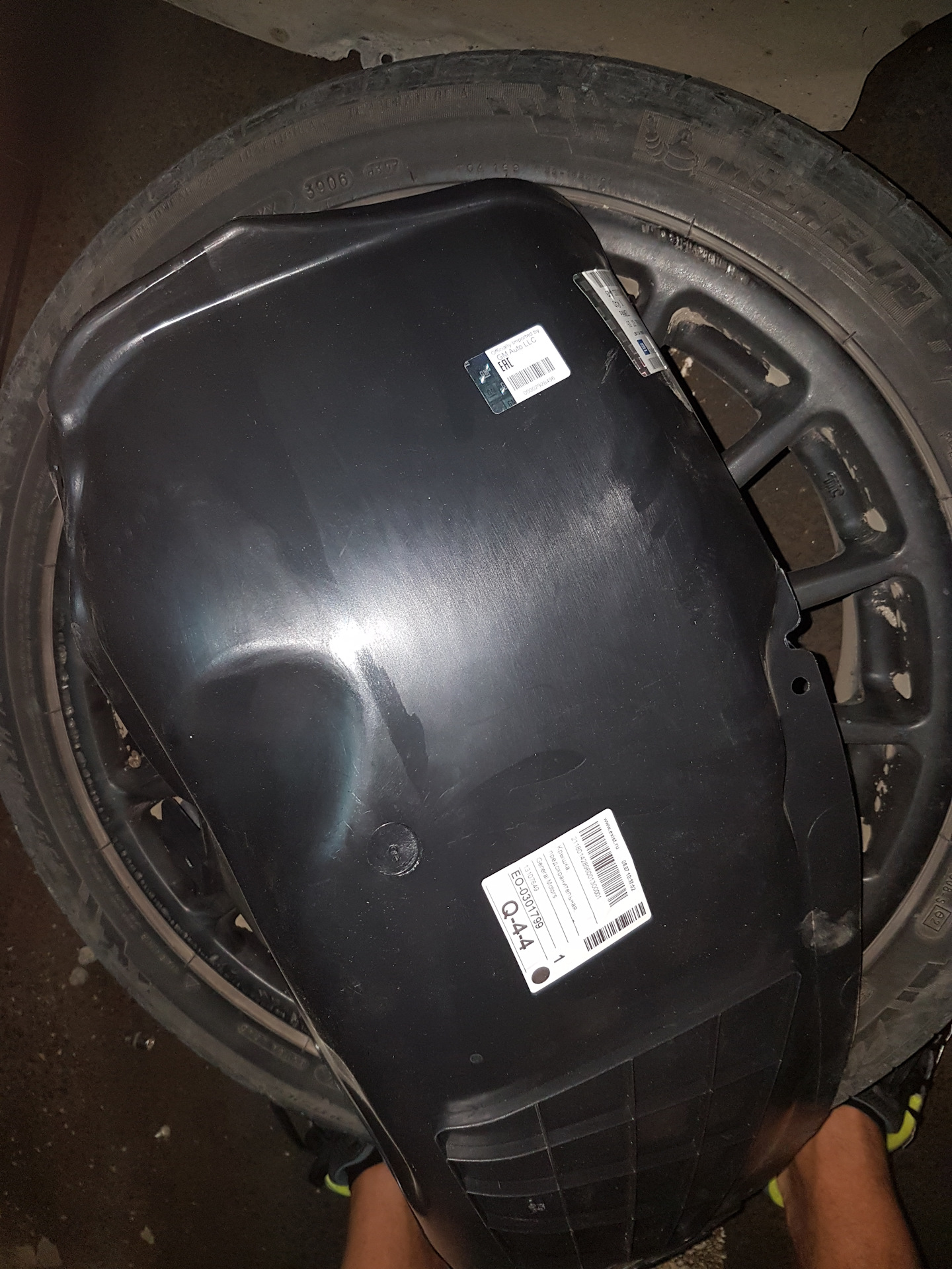 Замена заднего подкрылка — Opel Astra H GTC, 1,8 л, 2007 года | своими ...