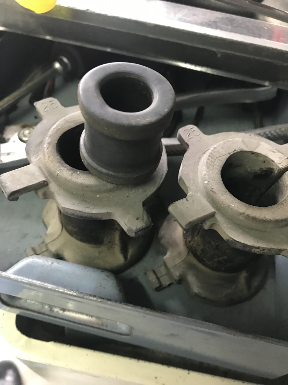 Прокачка KDSS и замена втулок заднего стабилизатора — Toyota Land ...