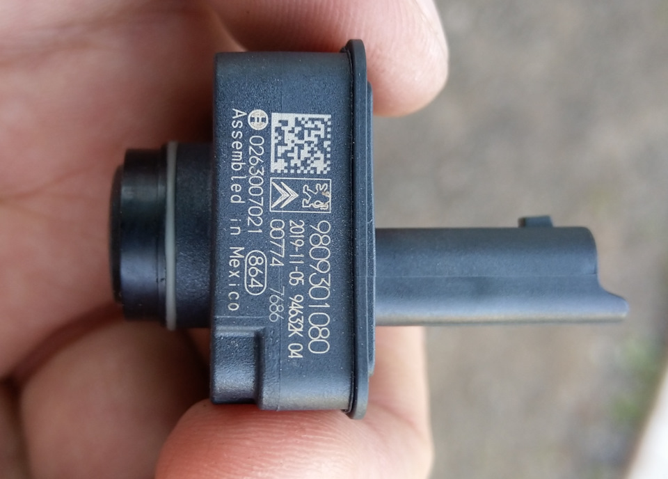 Установка защиты камеры заднего вида — Peugeot 3008 (2G), 2 л, 2019 ...