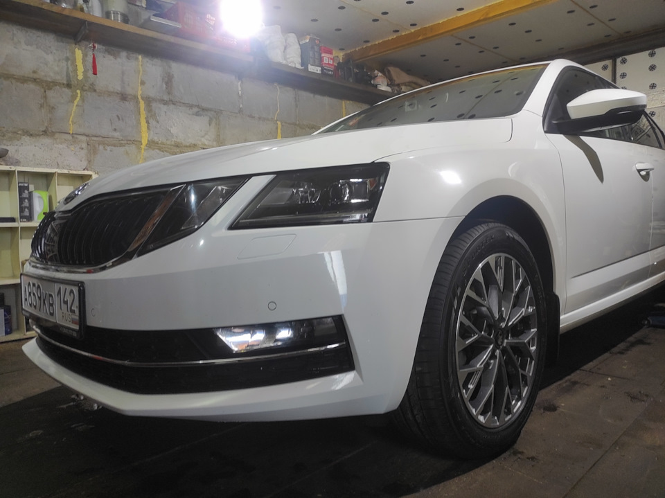 Новые Литые диски R 17 и резина триангл — Skoda Octavia A7 Mk3, 1,4 л ...