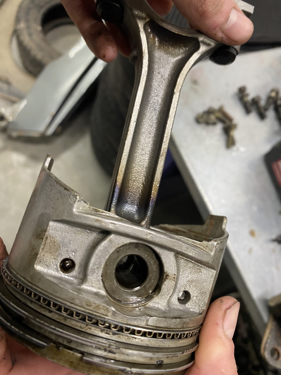 приключения шатуна, пальца и поршня — Mitsubishi Diamante (2G), 3 л ...