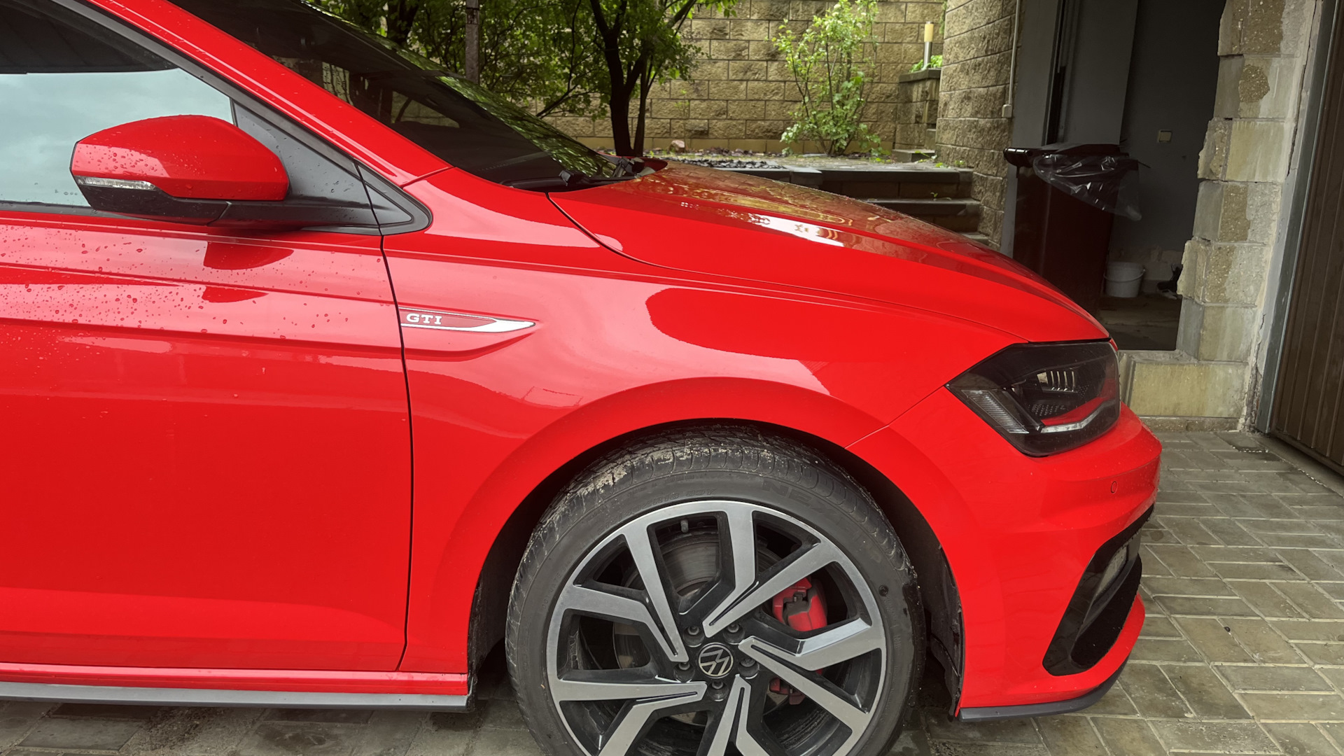 Volkswagen Polo GTI Mk6 2.0 бензиновый 2021 | на DRIVE2