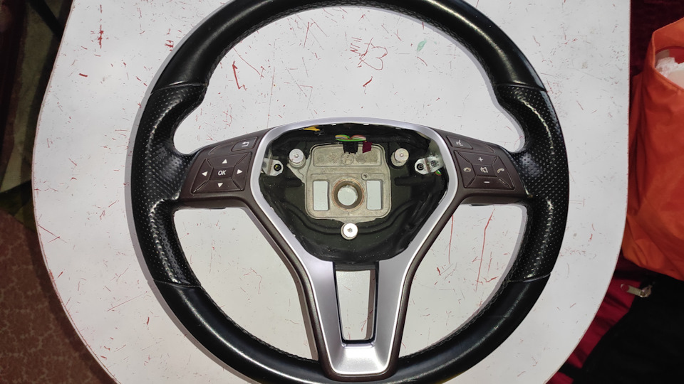 Руль от w204 рестайл на w201 — Mercedes-Benz 190 (W201), 2,3 л, 1990 ...