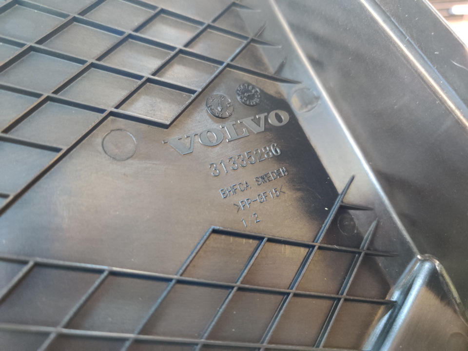 31335286 Высокая крышка Volvo | Запчасти на DRIVE2